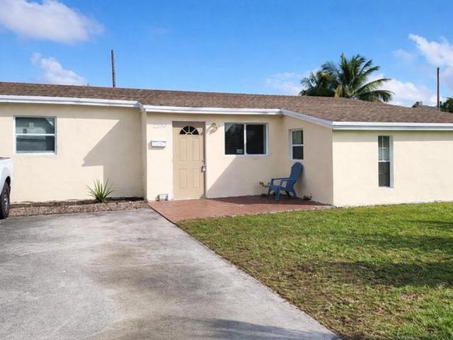2330 NE 1st Ave, Pompano Beach, FL 33060
