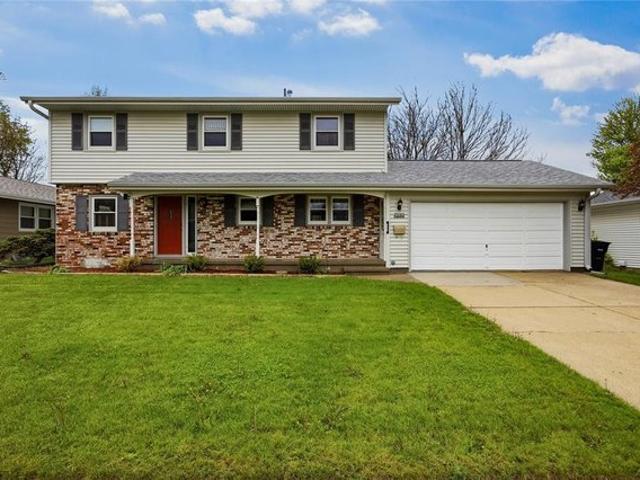 2330 Northview Dr, Marion, IA 52302