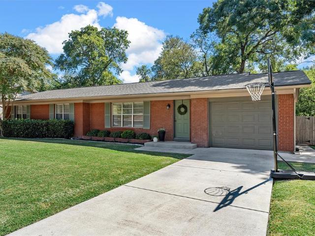 2330 Oak Cliff Drive