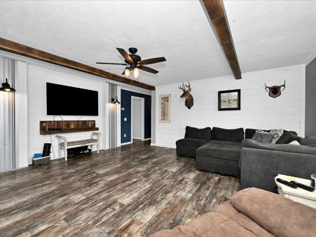 2330 Co Rd 76