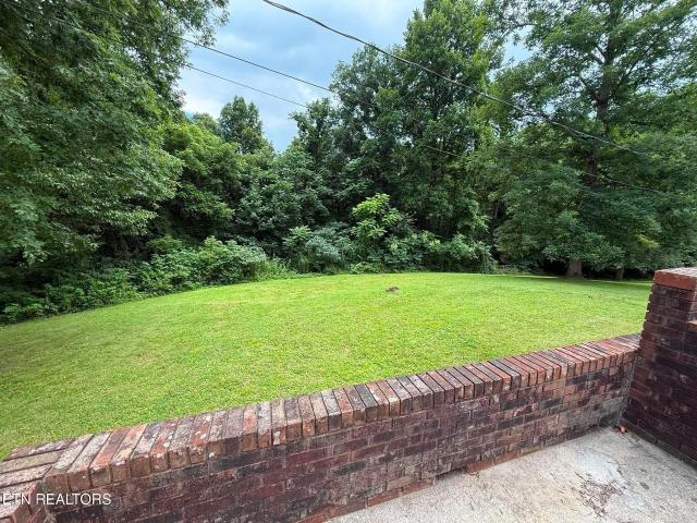 2330 Laurel Hill Rd