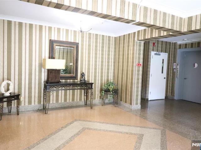 2330 Linwood Avenue # 3D