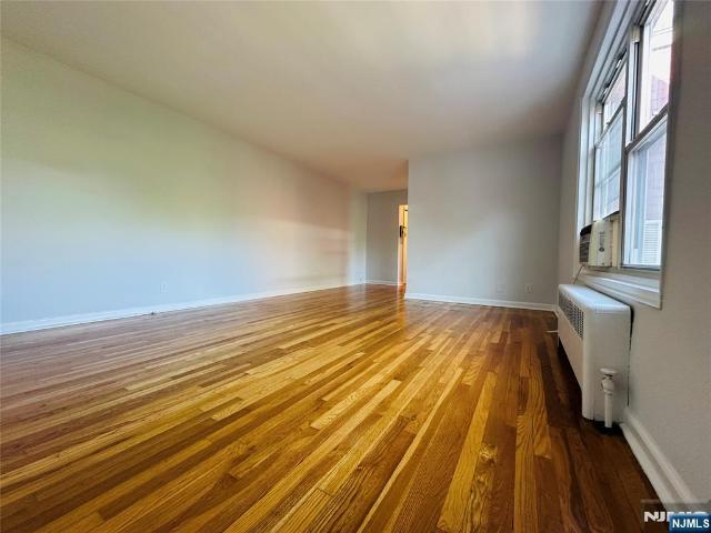 2330 Linwood Avenue # 5C