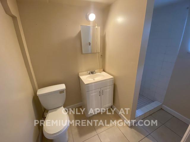 2330 S Fern Creek Ave 1 Bedroom Apartment for Rent at 2330 S Fern Creek Ave, Orlando, FL 32806