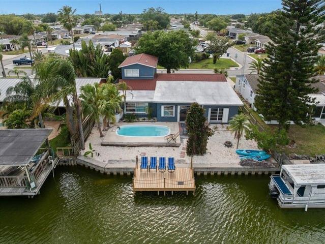 2330 Society Dr, Holiday, FL 34691