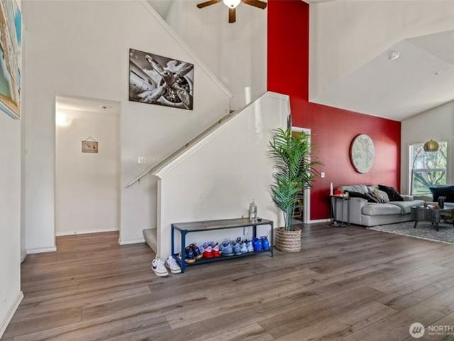 2330 th Pl S Unit 7 6, Kent, WA 98032