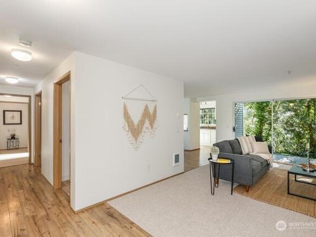 23315 Cedar Way # M101