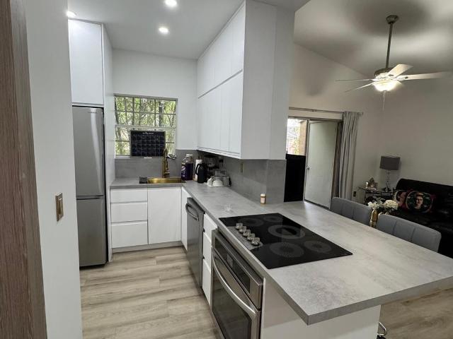 2331 NW 96th Ter, Unit 17H, Hollywood, FL 33024 | MLS #F10512