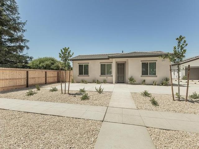 2331 N Arthur Ave, Fresno, CA 93705