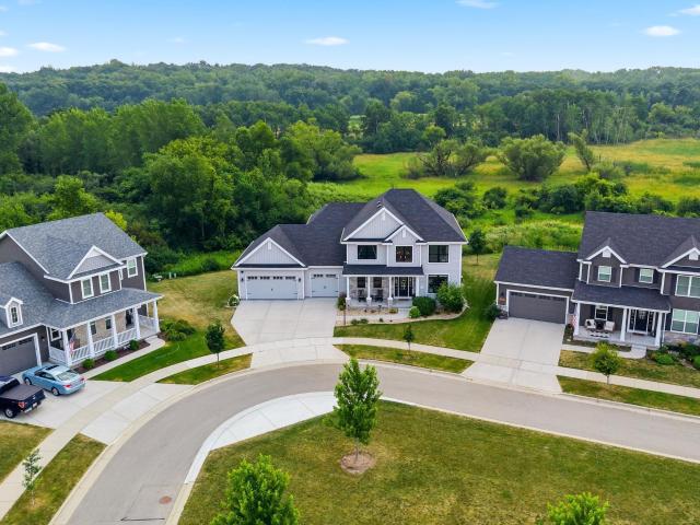 2331 Butterfly Circle