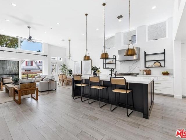 2331 Eastern Canal, Venice, CA 90291