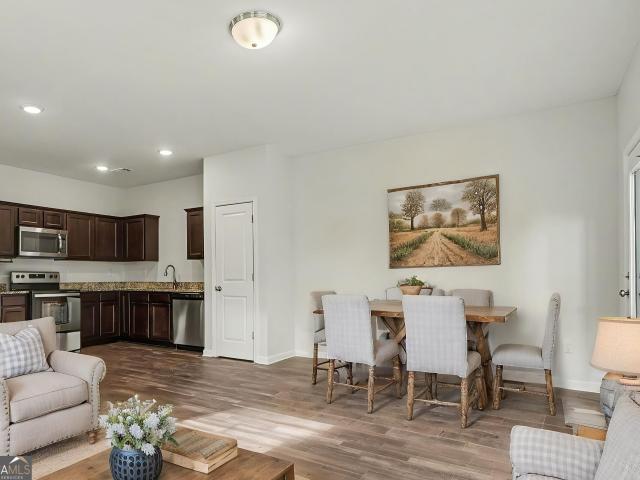 2332 Mckenna Square Drive