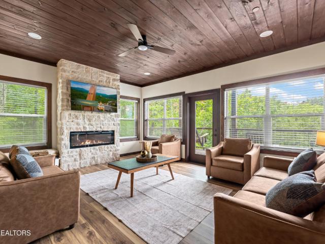 2332 Boulder Way