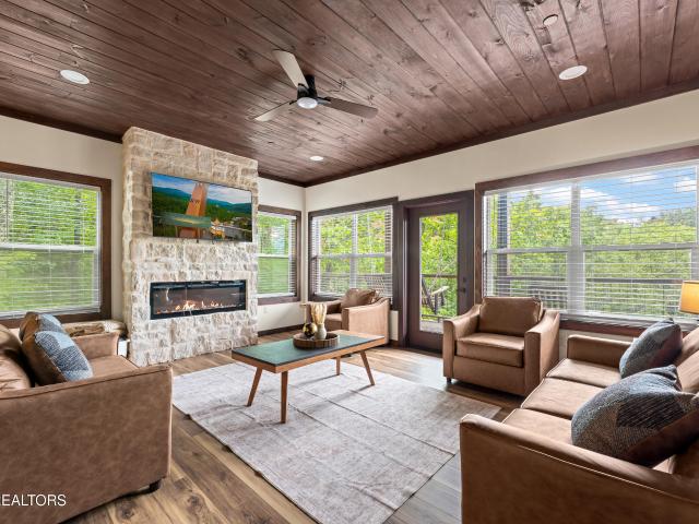2332 Boulder Way