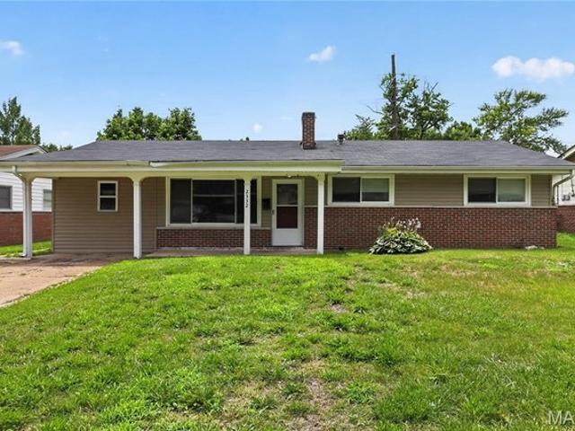 2332 Collett Dr, Saint Louis, MO 63136