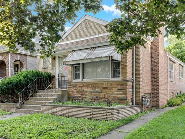 2332 Florence St, Blue Island, IL 60406