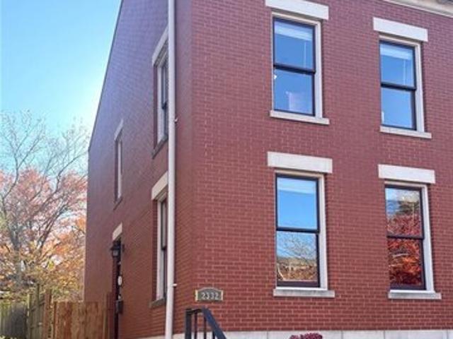 2332 Hickory St, Saint Louis, MO 63104