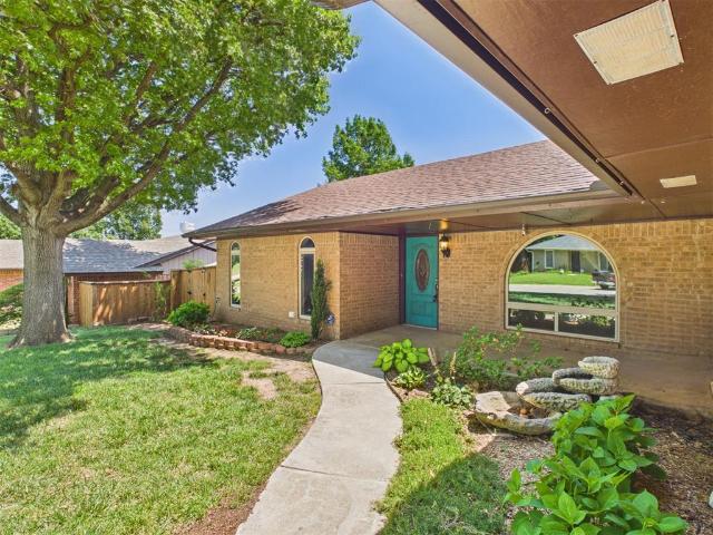 2332 Lindenwood Lane