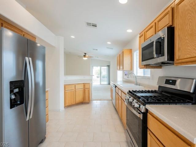 2332 Thornwood Castle Dr, Laughlin, NV 89029 | Compass