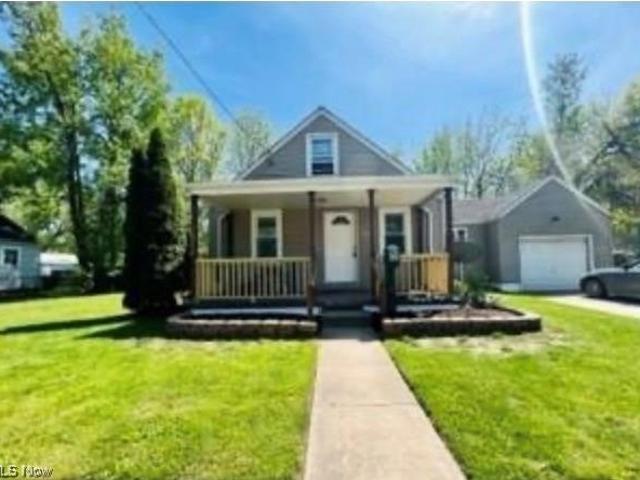 2332 21st St SW, Akron, OH 44314