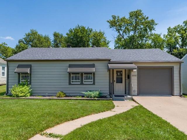 2332 48th St, Moline, IL 61265