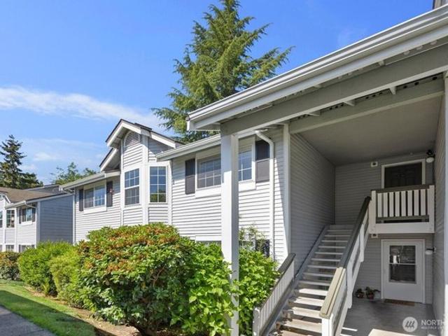23333 Cedar Way Apt C201, Mountlake Terrace, WA 98043