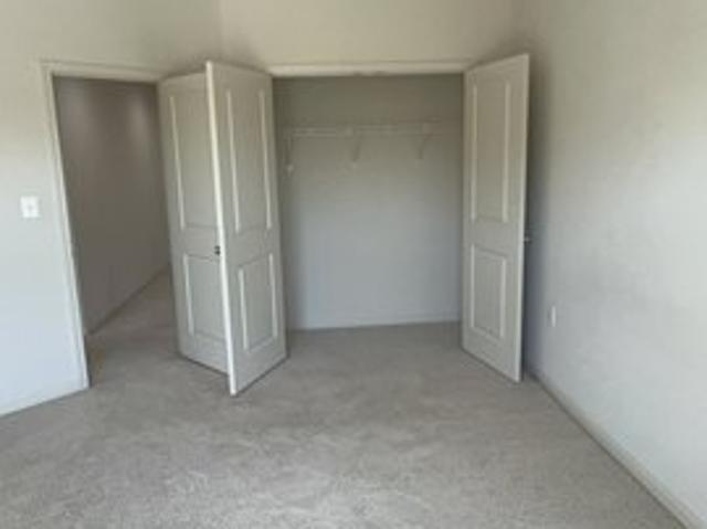 23335 Tradewind Dr, Ashburn, VA 20148