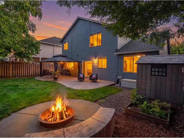 2333 mountain river dr