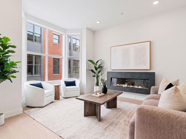 2333 N Cambridge Avenue # F