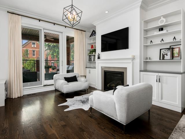 2333 N Southport Avenue # 1