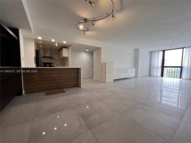 2333 Brickell Ave Apt 2310, Miami, FL 33129