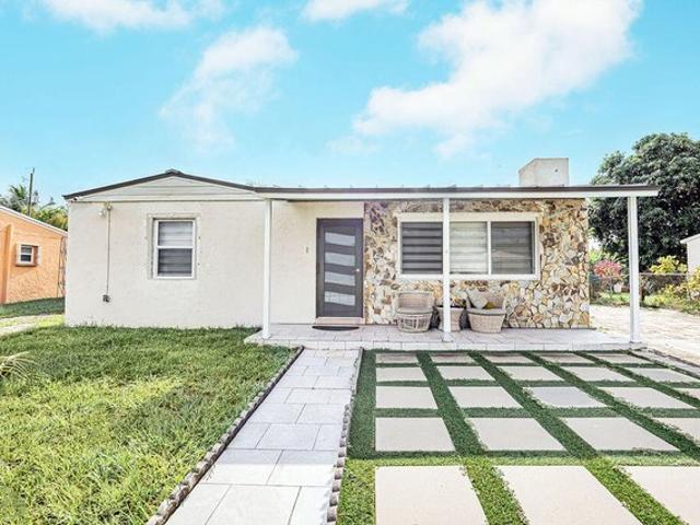 2333 Wabasso Dr, West Palm Beach, FL 33409