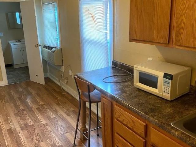 2333 West Clifton Avenue Studio Apartment for Rent at 2333 W Clifton Ave, Cincinnati, OH 45219 The Heights