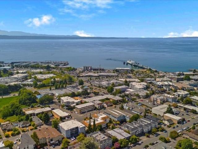 233 3rd Ave S Apt 203, Edmonds, WA 98020