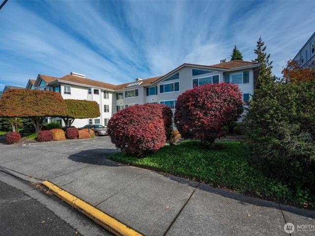 233 3rd Ave S Apt 304, Edmonds, WA 98020