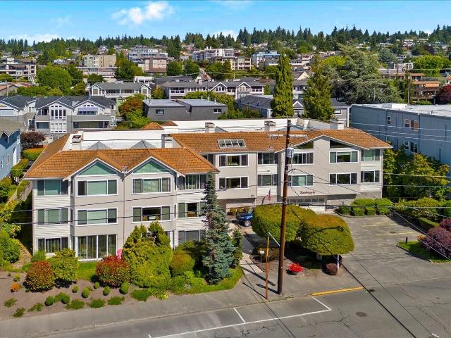 233 3rd Avenue S # 203