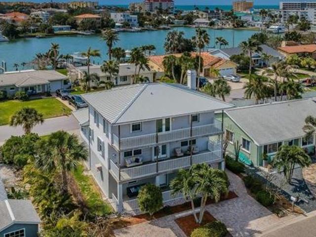 233 174th Ave E, Redington Shores, FL 33708