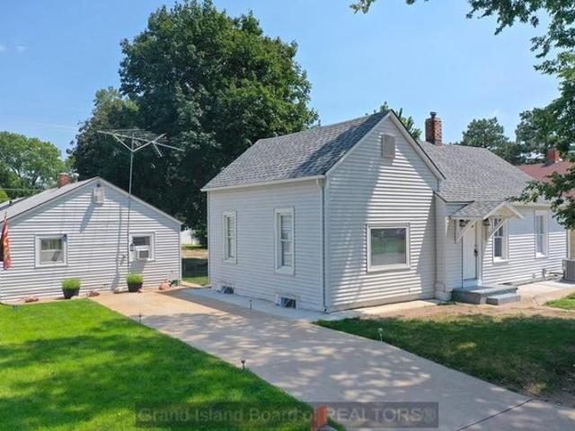 233 235 N Boggs Ave, Grand Island, NE 68803