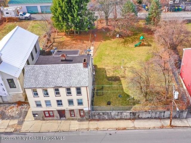 233 235 Columbia St, Hudson, NY 12534