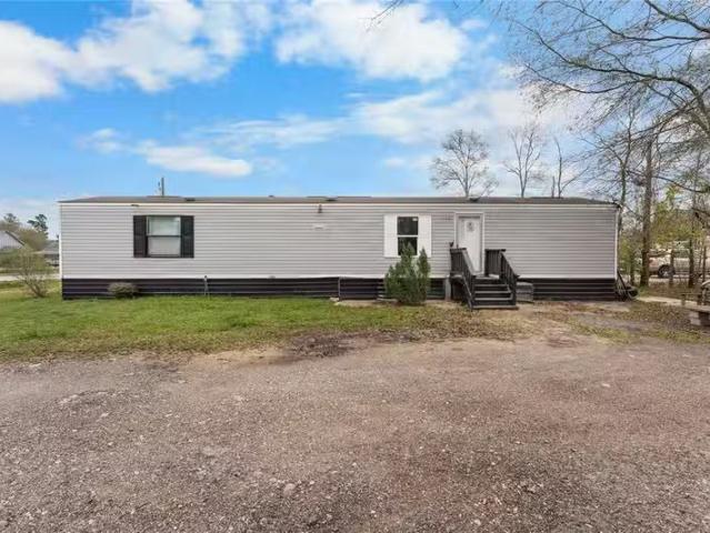 233 County Road 5011, Cleveland, TX 77327