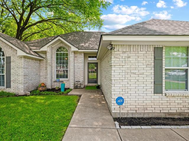 233 Country Meadows Dr, Waxahachie, TX 75165 | MLS #21241 | Compass