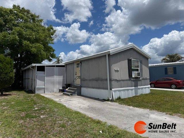 233 Coachman Ct, Sanford, FL 32773