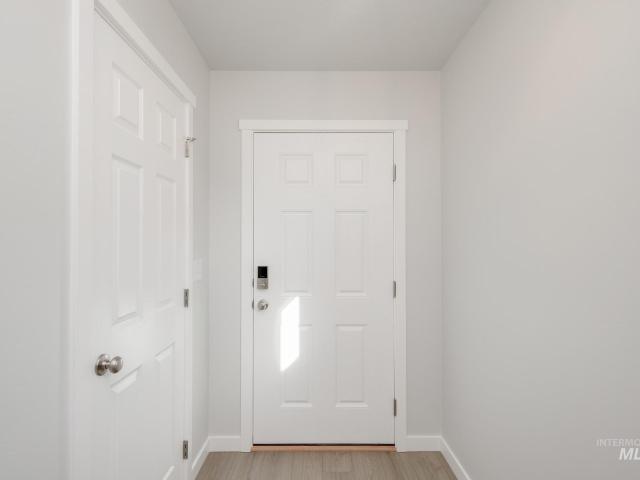 233 Caribou Ct