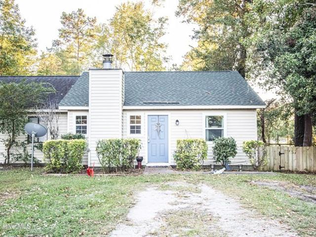 233 Cedar Ridge Ln, Havelock, NC 28532