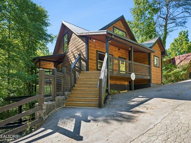 233 Cherokee Path Way, Sevierville, TN 37876