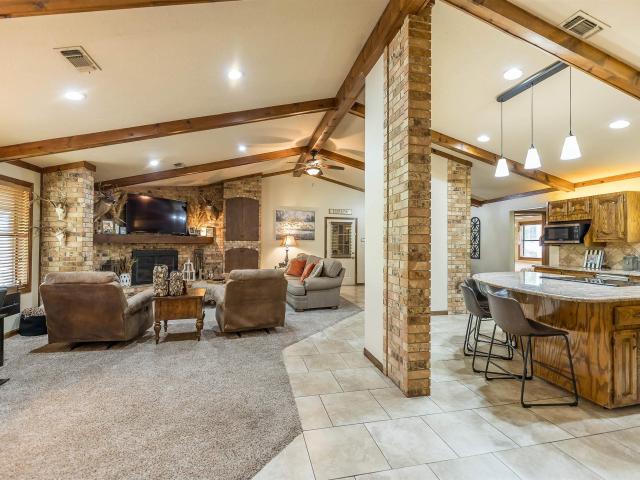 233 Chinquepin Dr