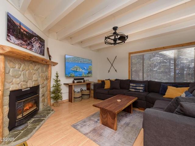 233 Clubhouse Cir, Stateline, NV 89449