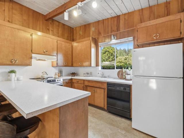 233 Clearview Place