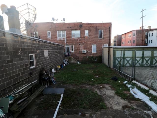 233 Adams St, Newark, NJ 07105 | MLS #3993