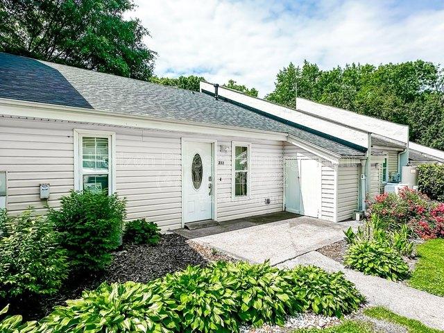 233 Goshen Ln, Woodstock, GA 30188